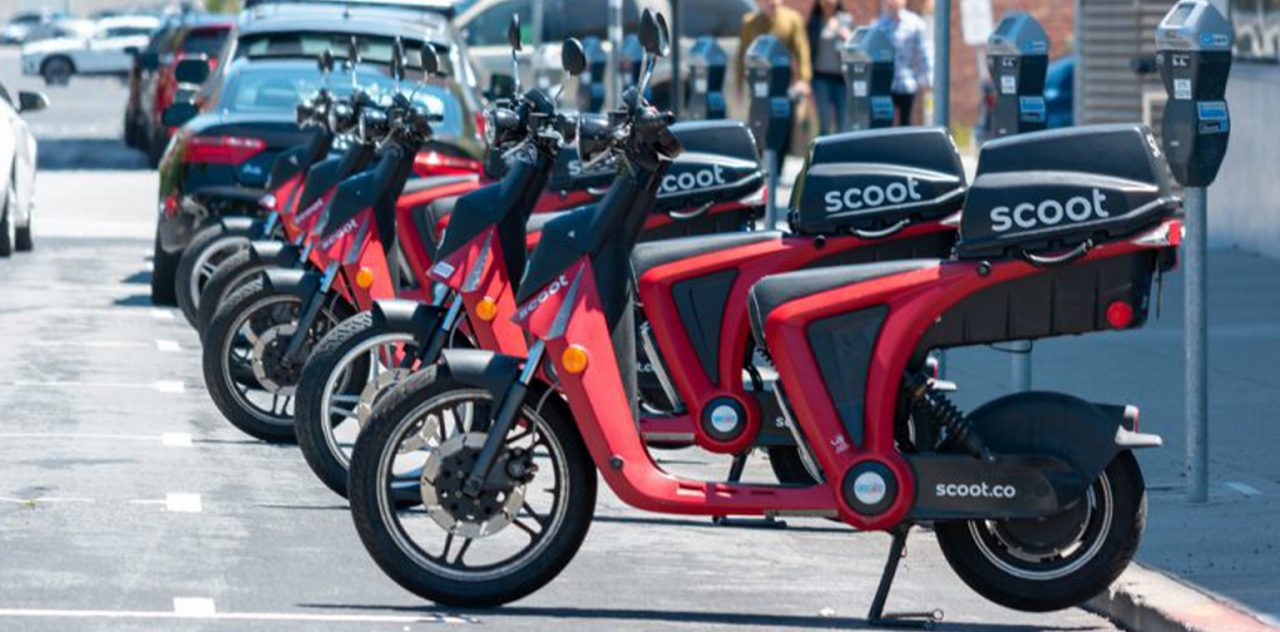 Mahindra GenZe Electric Scooter - Sundberg-Ferar